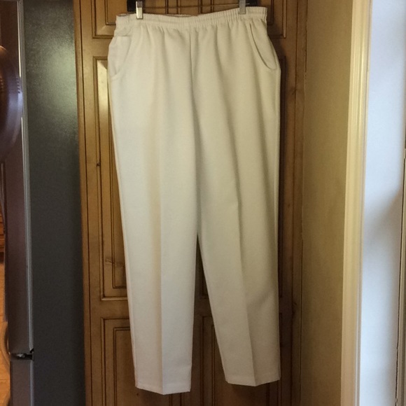 Koret | Pants & Jumpsuits | Final Sale Price Koret Easy Care White ...